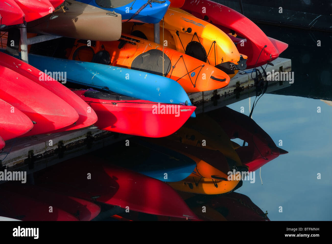 Many kayaks hi-res stock photography and images - Alamy