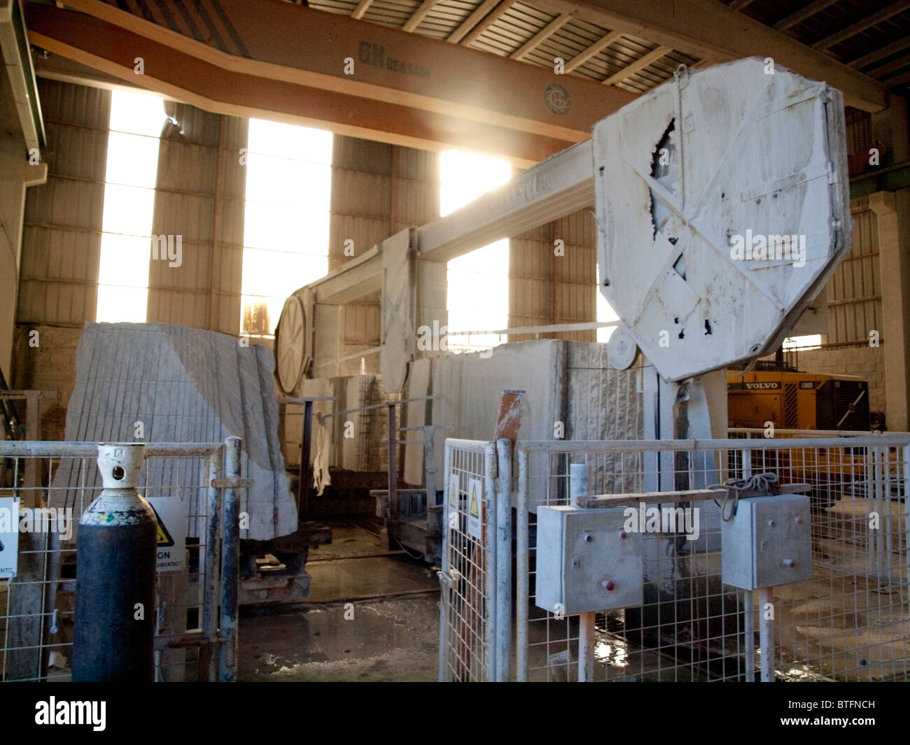 Granite cutter hi-res stock photography and images - Alamy