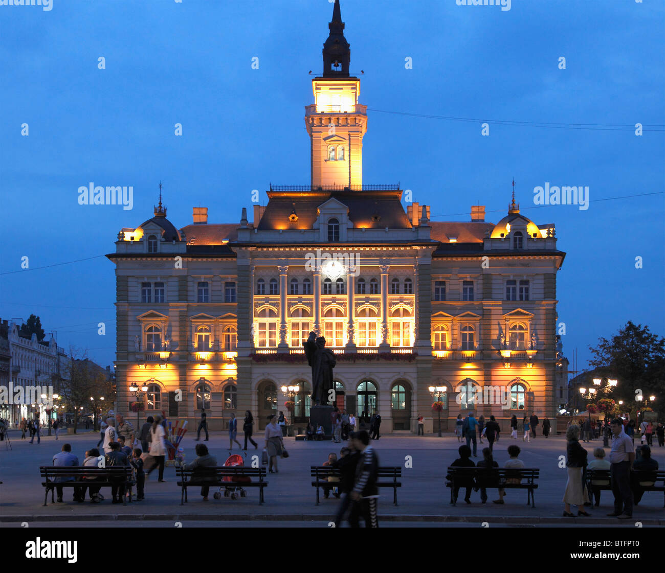 Serbia, Vojvodina, Novi Sad, town hall, main square, people Stock Photo ...
