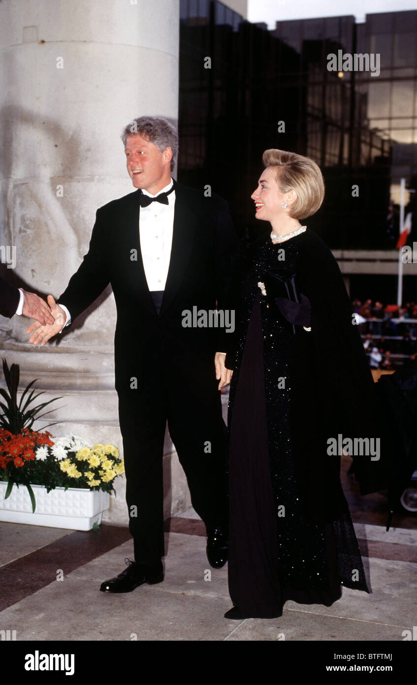 PRESIDENT BILL CLINTON OF AMERICA AND WIFE, HILLARY, AT THE GUILDHALL ...