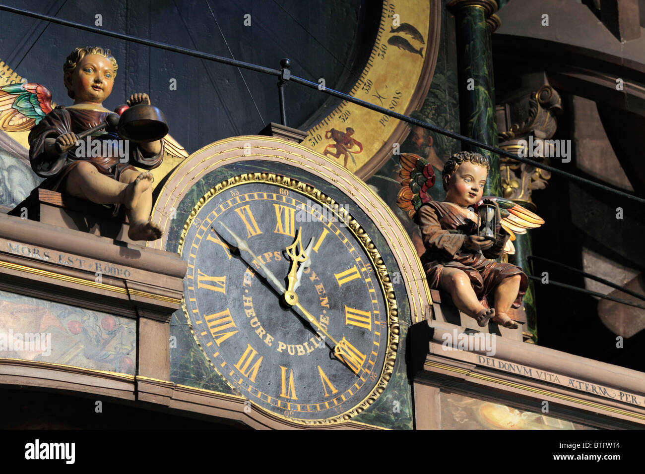 Astronomical clock of the strasbourg cathedral hi-res stock photography ...