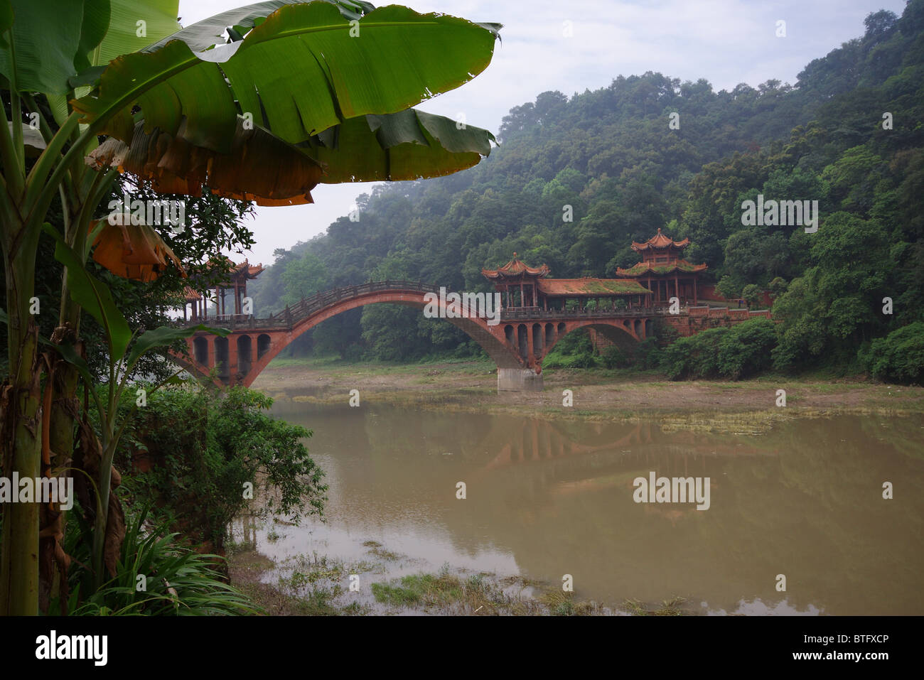 Mount emei scenic china hi-res stock photography and images - Alamy