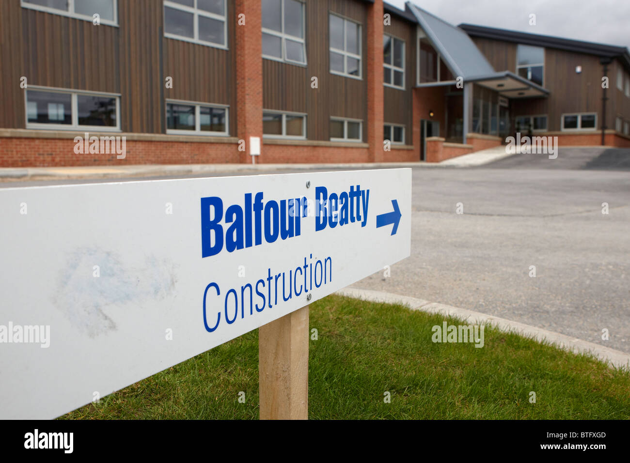 Balfour Beatty construction office sign Stock Photo - Alamy