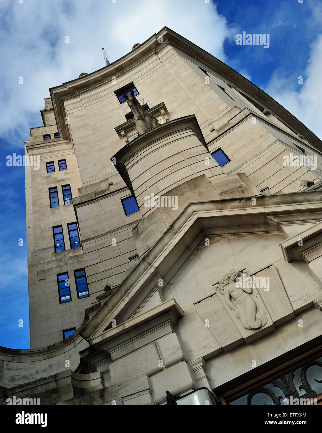 Shell Oil Building Stock Photo - Alamy