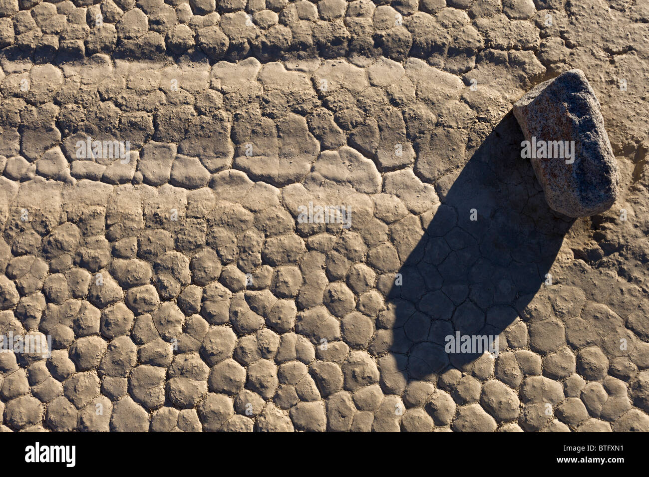 Sailing stones death valley hi-res stock photography and images - Alamy