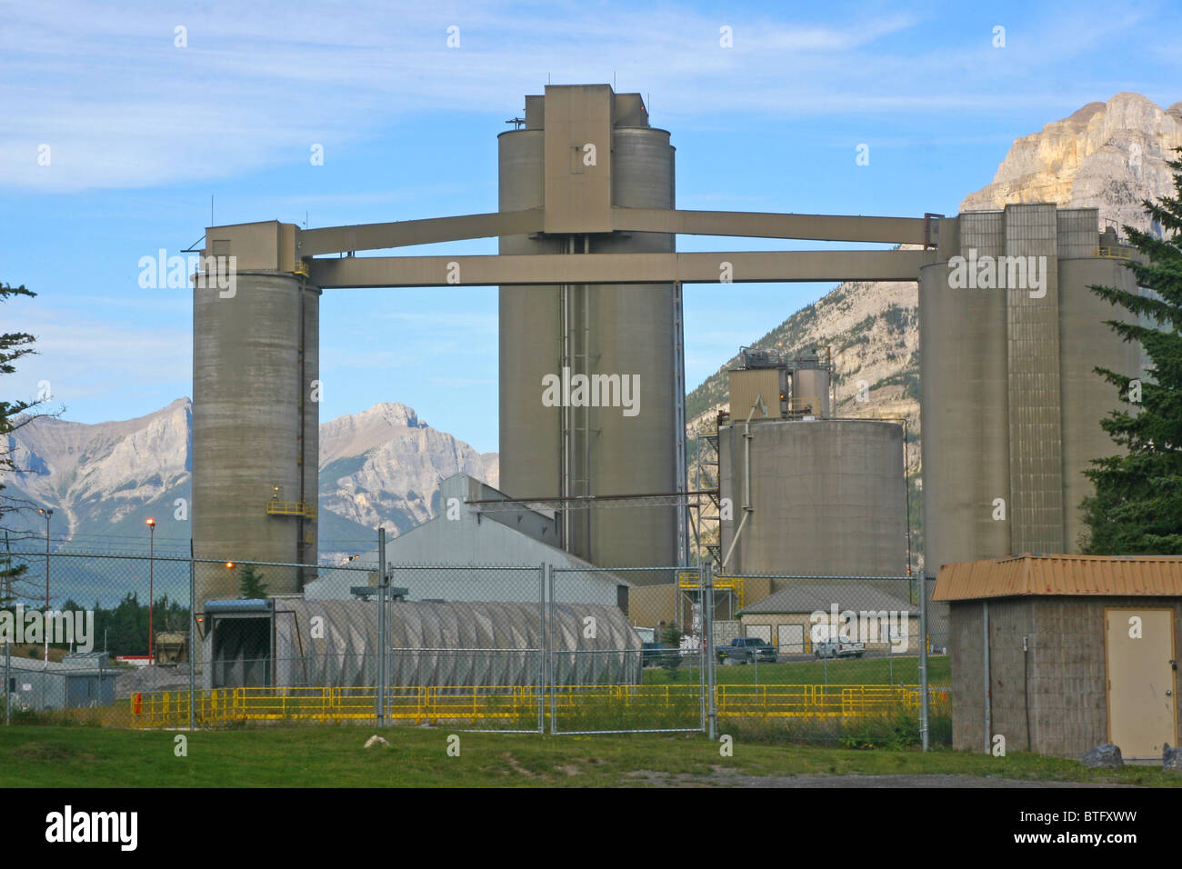 CEMENT PLANT near Exshaw, Alberta, Canada Stock Photo - Alamy