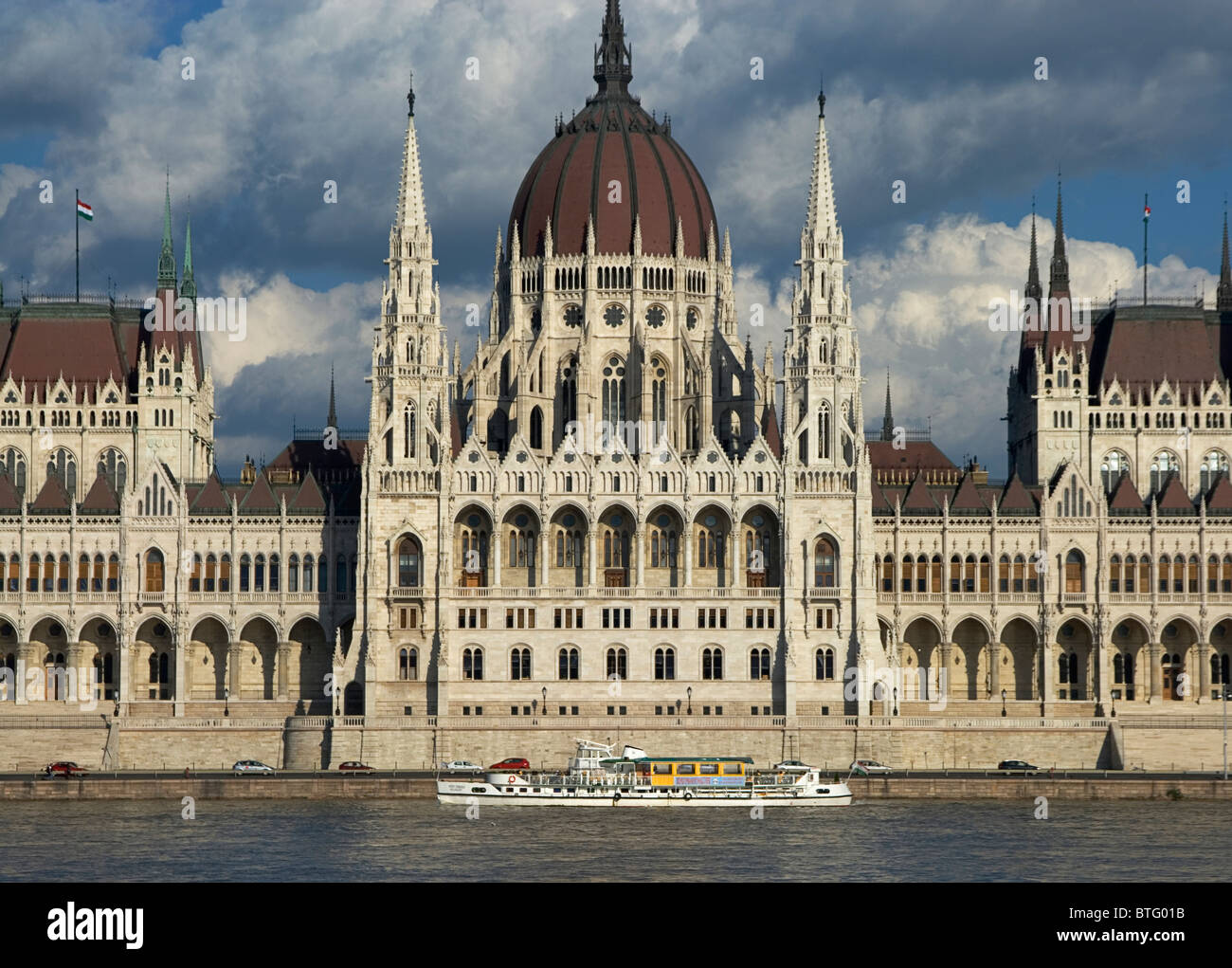 Parliament house roof hi-res stock photography and images - Alamy
