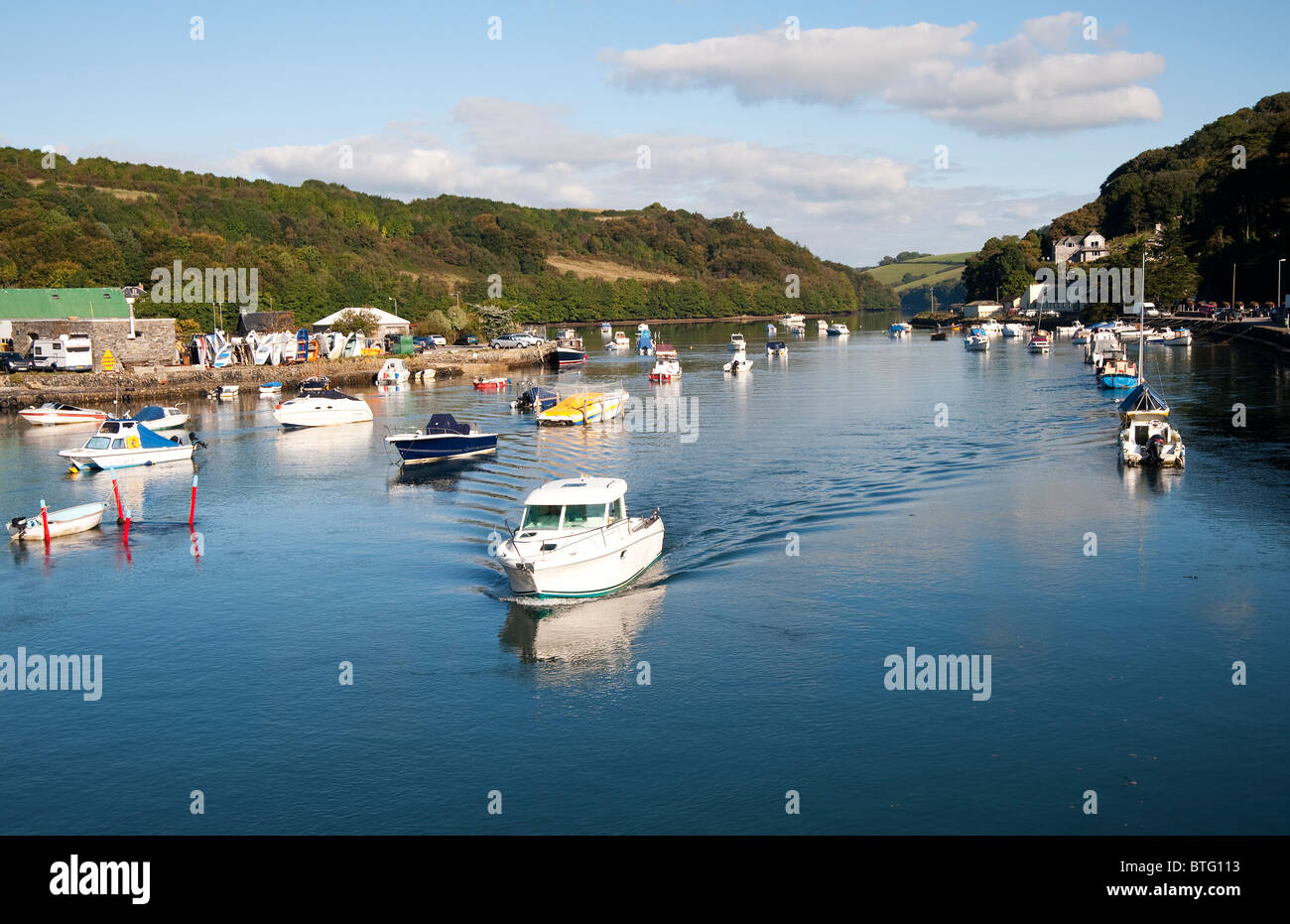 Looe harbour cornwall hi-res stock photography and images - Alamy