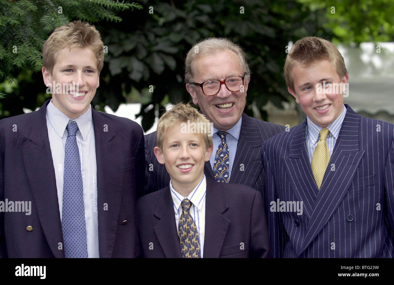 SIR DAVID FROST AND HIS SONS WILFRED, GEORGE AND MILES OUTSIDE THEIR ...