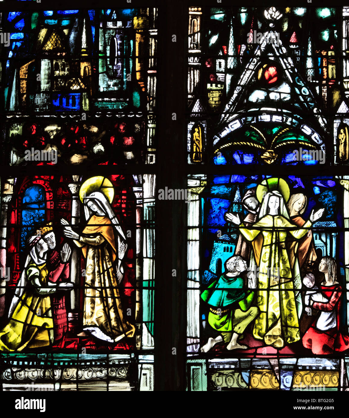 Saint george stained glass window hi-res stock photography and images ...