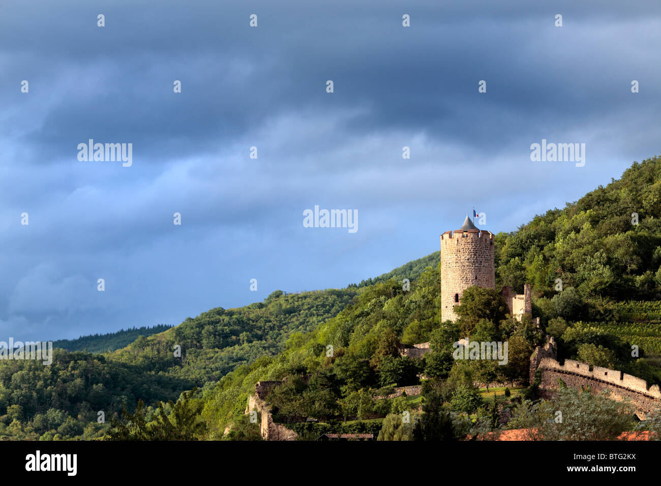Medieval castle tower france hi-res stock photography and images - Alamy