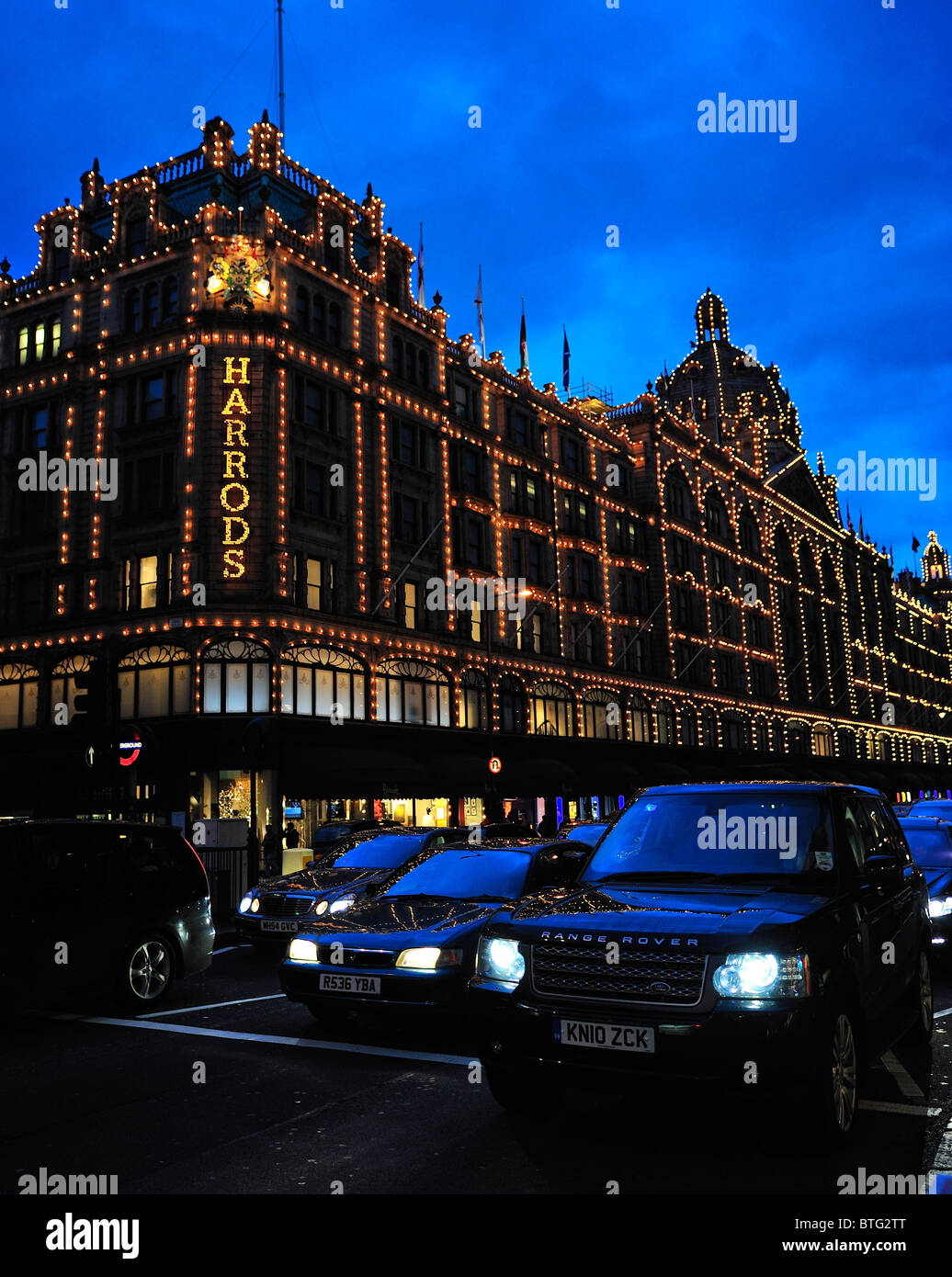 Harrods Department Store in Knightsbridge London Stock Photo - Alamy