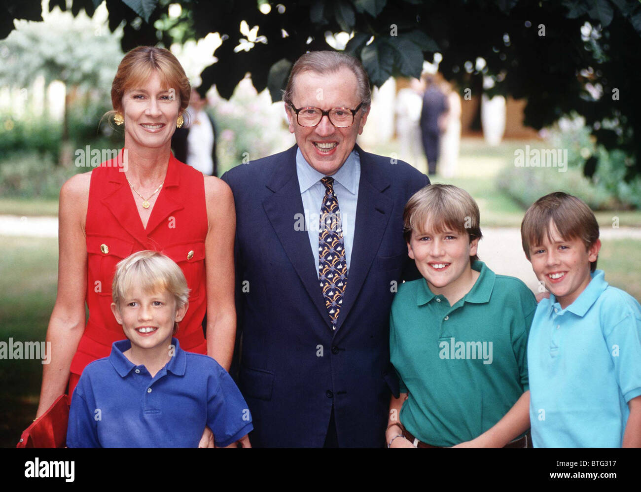 SIR DAVID FROST, WIFE CARINA AND SONS WILFRED, MILES AND GEORGE AT ...