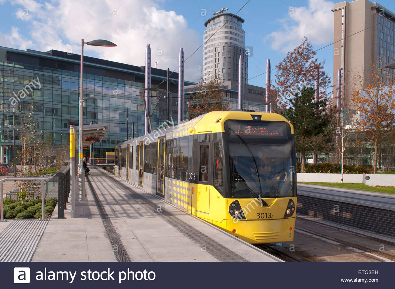 Metrolink Sign High Resolution Stock Photography and Images - Alamy