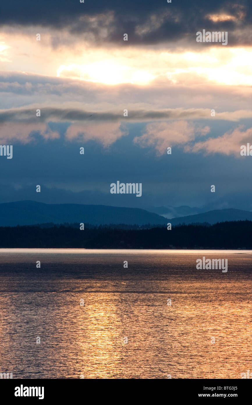 Seattles elliott bay hi-res stock photography and images - Alamy