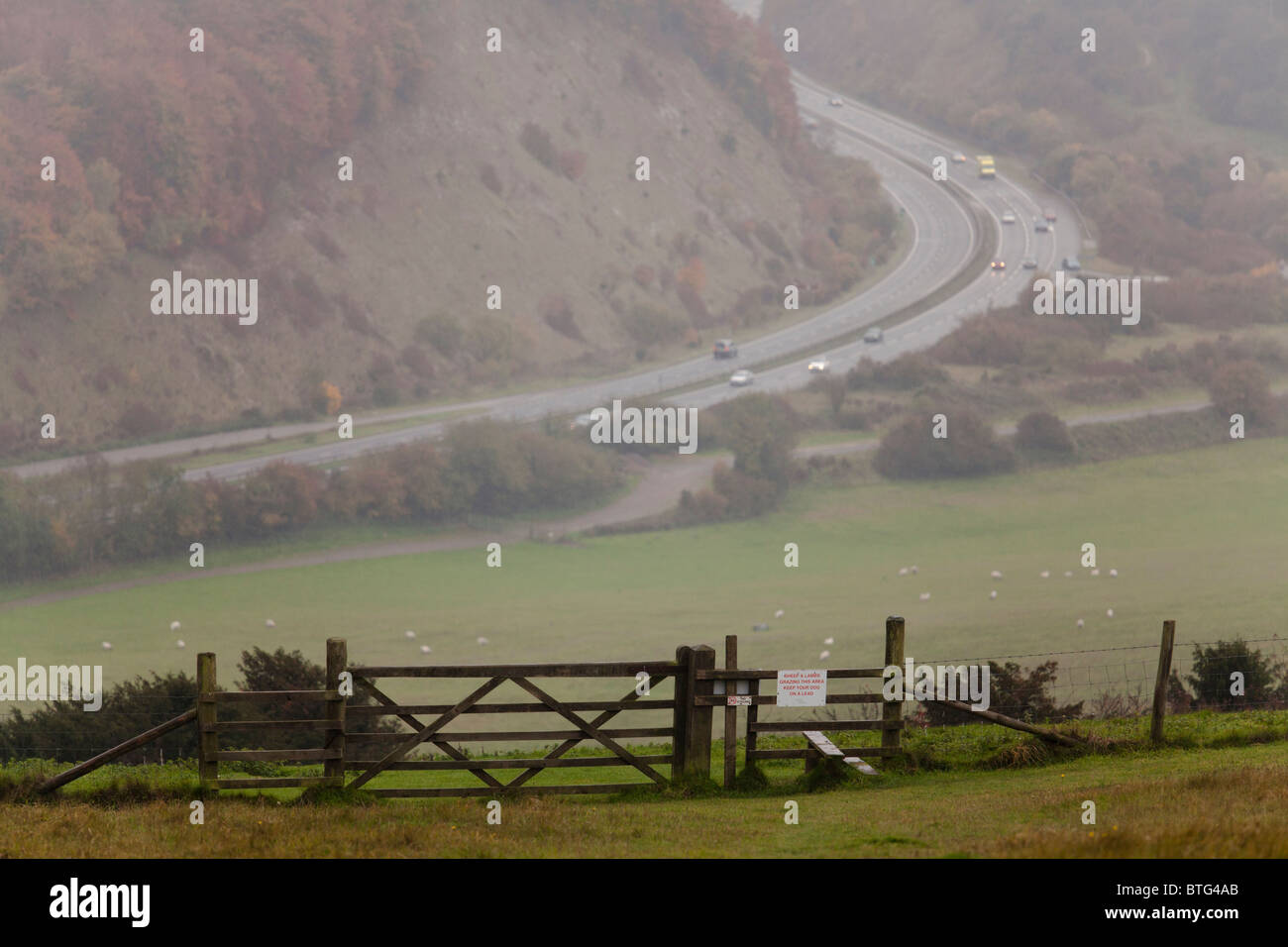 Dual carriageway sign hi-res stock photography and images - Alamy