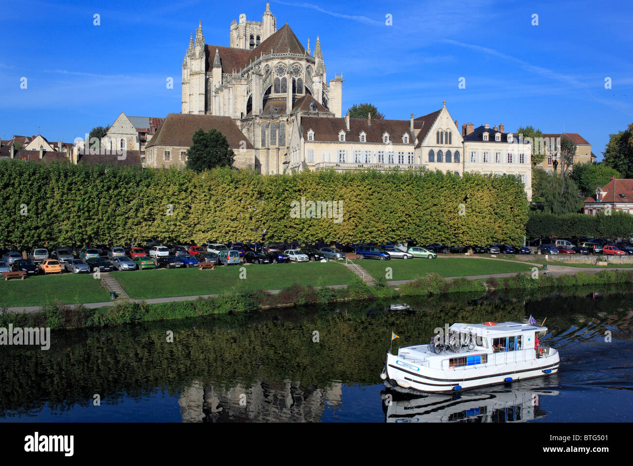 Auxerre Cathedral (Saint-Etienne), Auxerre, Yonne department, Burgundy ...