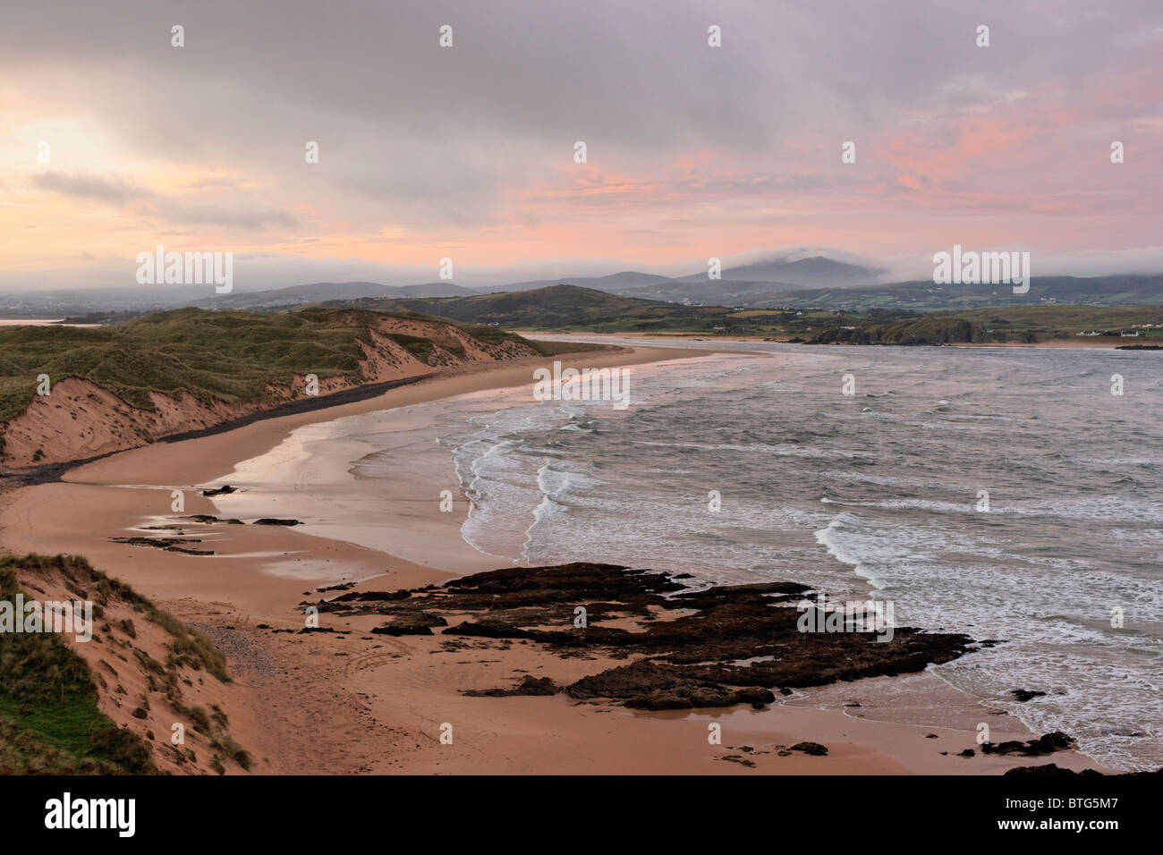 Beach sand dunes donegal hi-res stock photography and images - Alamy