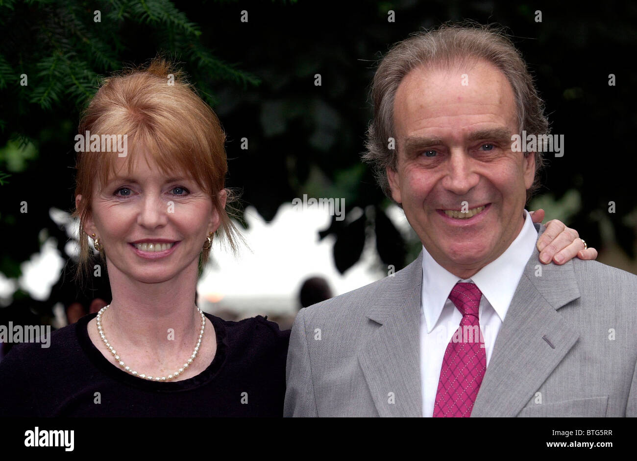 TELEVISION PERSONALITY JANE ASHER WITH HUSBAND, CARTOONIST GERALD ...