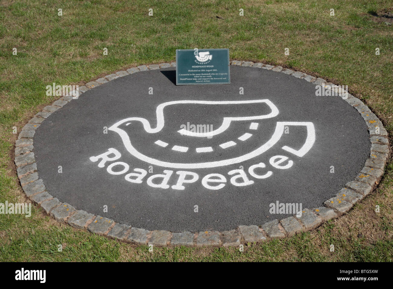 Wood memorial hi-res stock photography and images - Alamy
