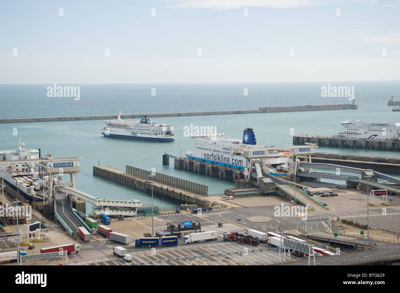 Cross Channel ferries arriving and departing Dover Port Stock Photo - Alamy