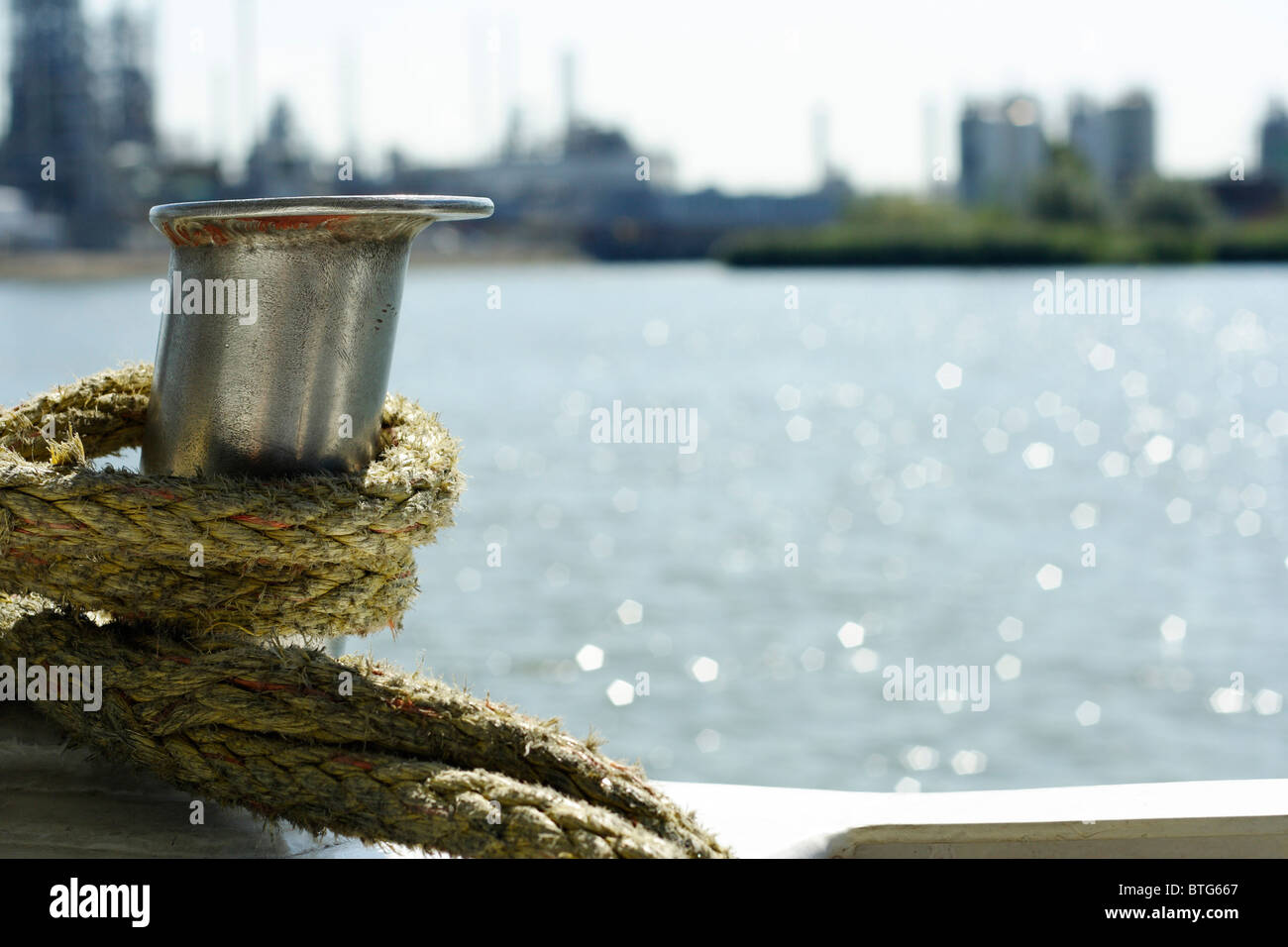 View over the Beneden-Merwede from the river-boat from Sliedrecht to ...