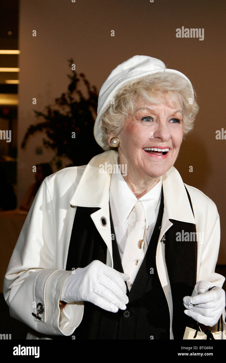 Elaine Stritch at the Museum of Modern Art MOMA reception in New York ...