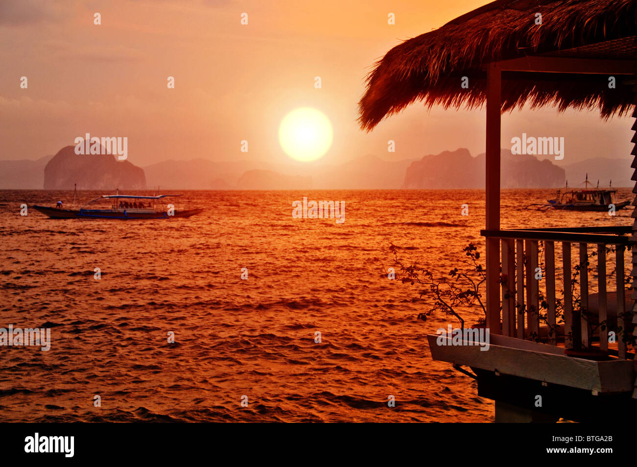 Balcony veranda sea ocean hi-res stock photography and images - Alamy