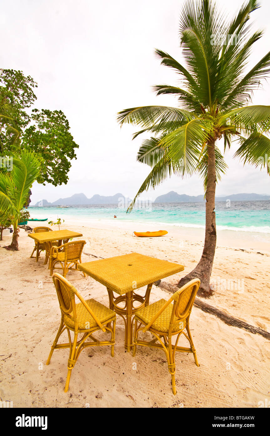 Cafe deluxe hi-res stock photography and images - Alamy