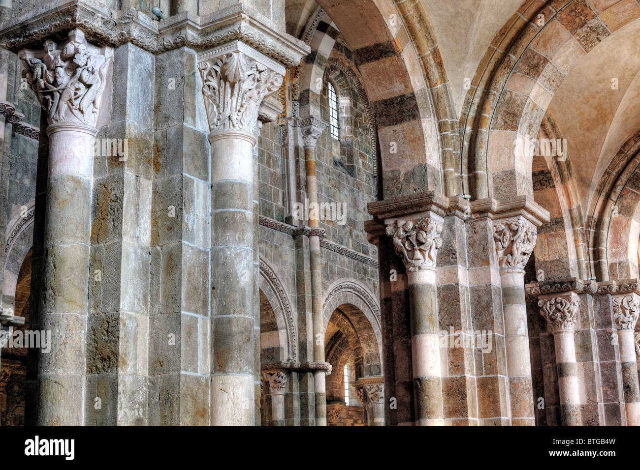 Church Sainte Marie Madeleine (Basilica of St. Magdalene), Vezelay ...