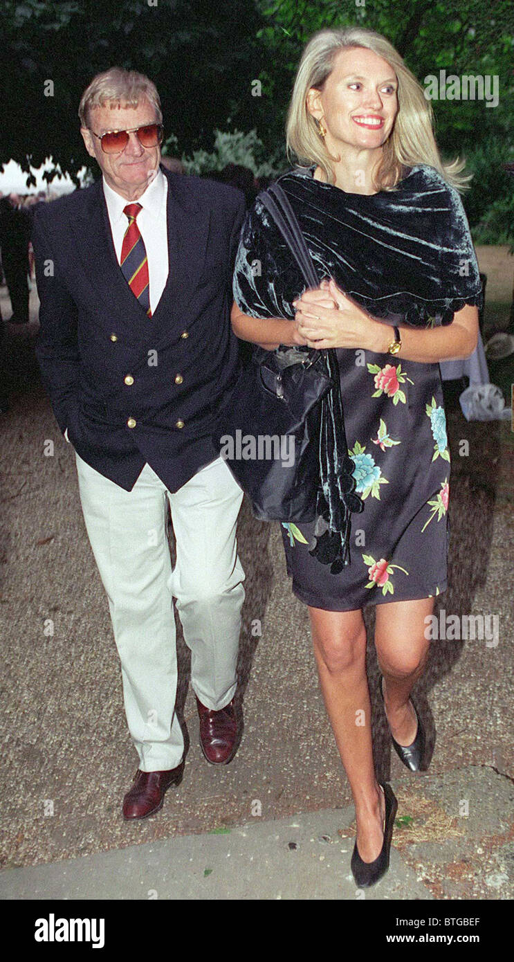 ANNEKA RICE AT DAVID FROST'S ANNUAL SUMMER PARTY IN CARLYLE SQUARE ...
