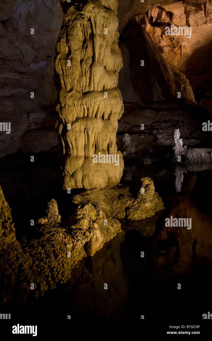 Devils cave hi-res stock photography and images - Alamy