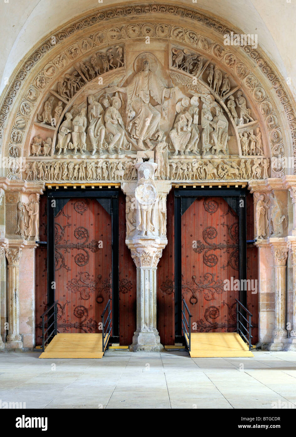 Portal in Church Sainte Marie Madeleine (Basilica of St. Magdalene ...