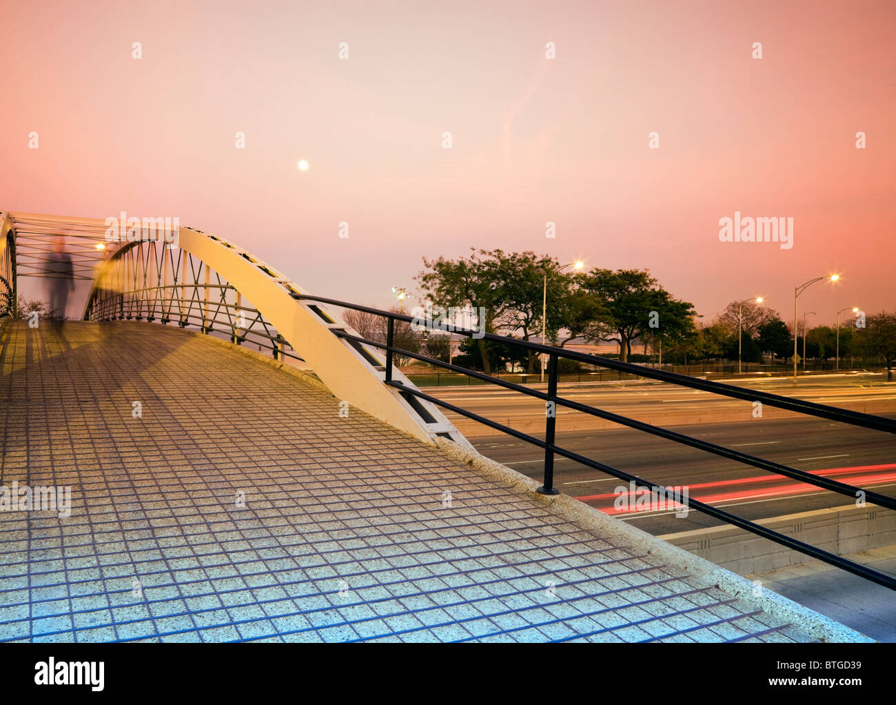 Pedestrian bridge over highway hi-res stock photography and images - Alamy