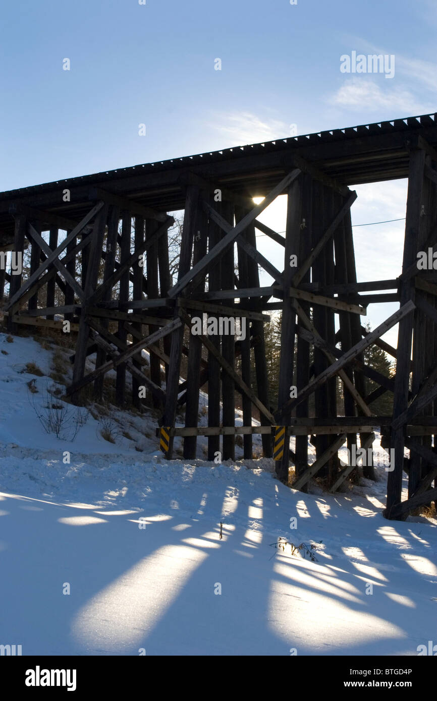 A close up of a train trussell bridge Stock Photo - Alamy