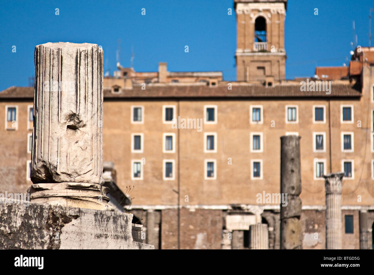 Roman column base hi-res stock photography and images - Alamy