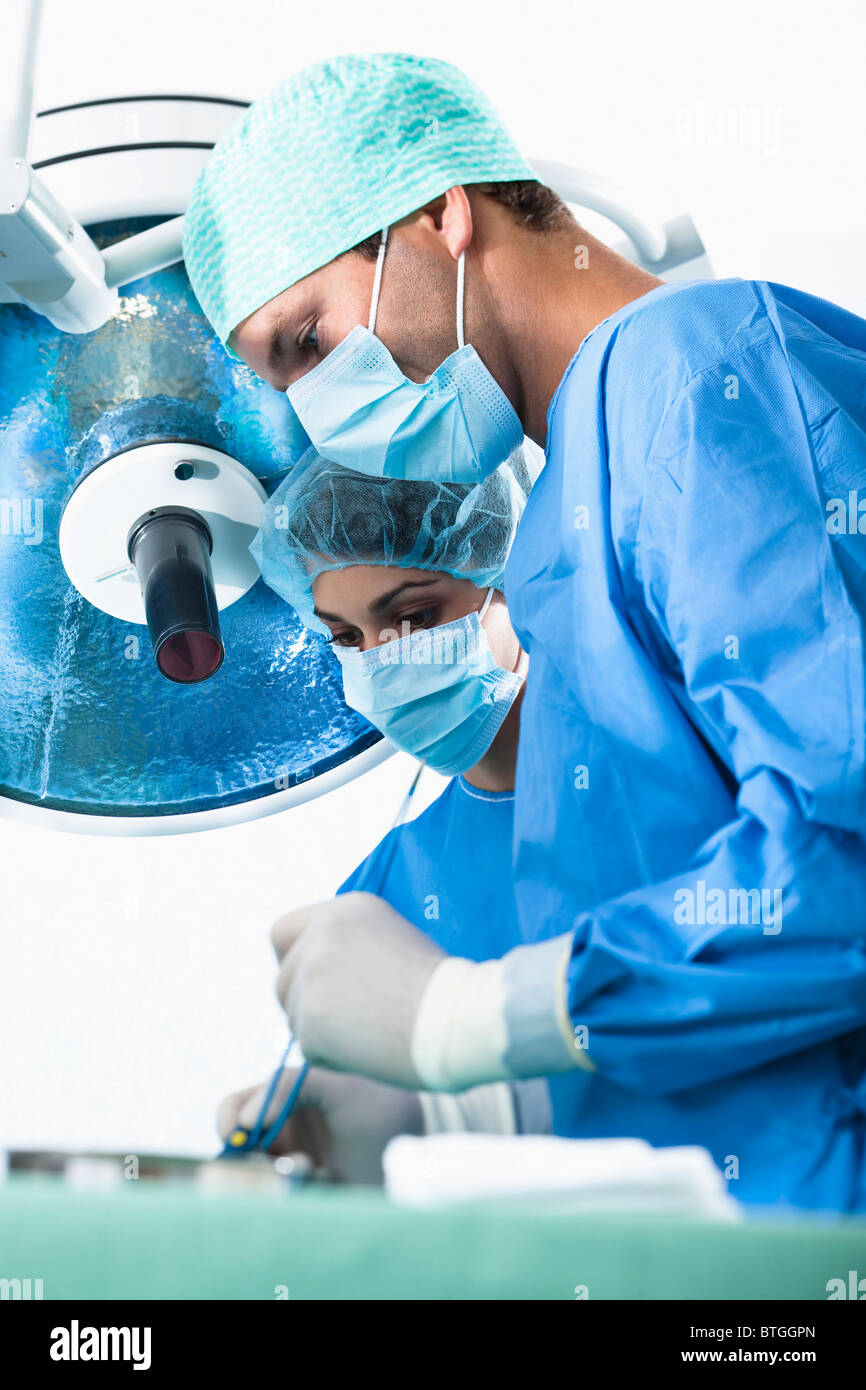 Operating personnel hi-res stock photography and images - Alamy