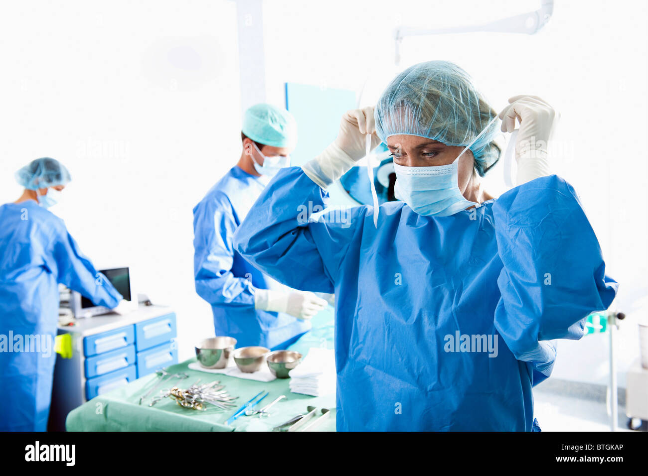Medical personnel in operating room Stock Photo - Alamy