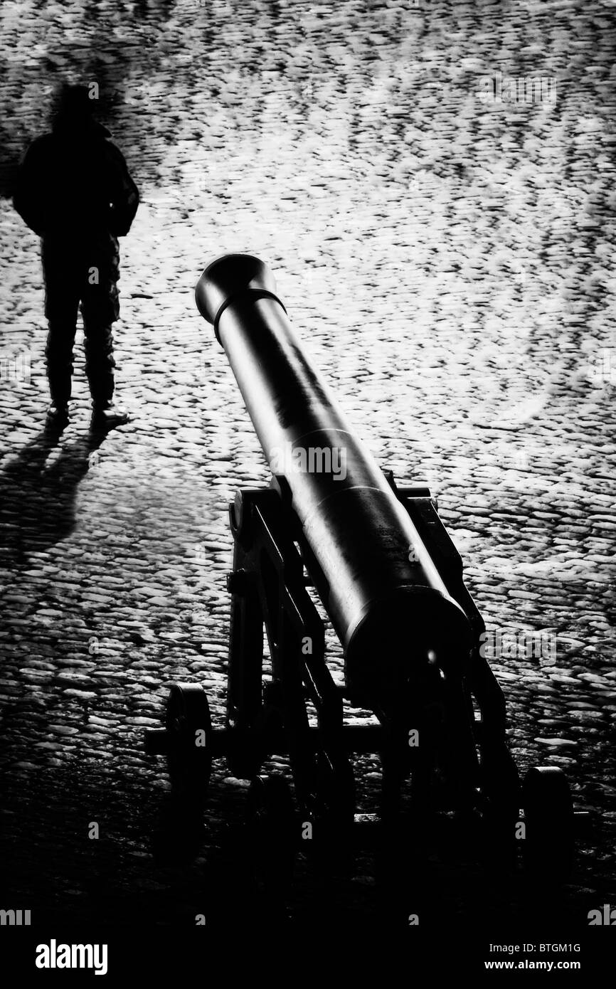 Sentry soldier hi-res stock photography and images - Alamy