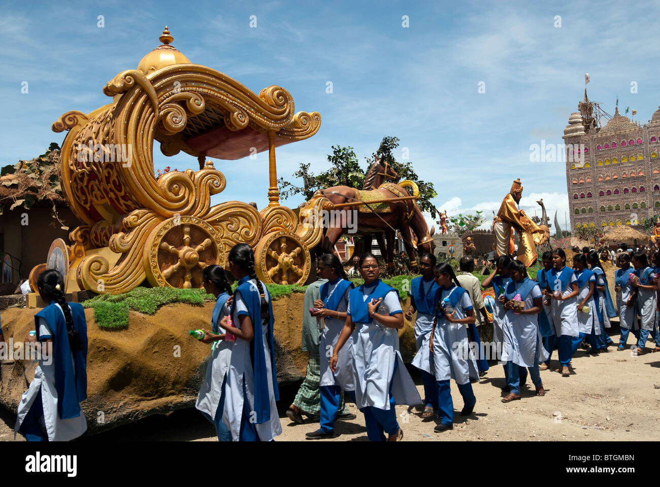 Indian chariot procession hi-res stock photography and images - Alamy