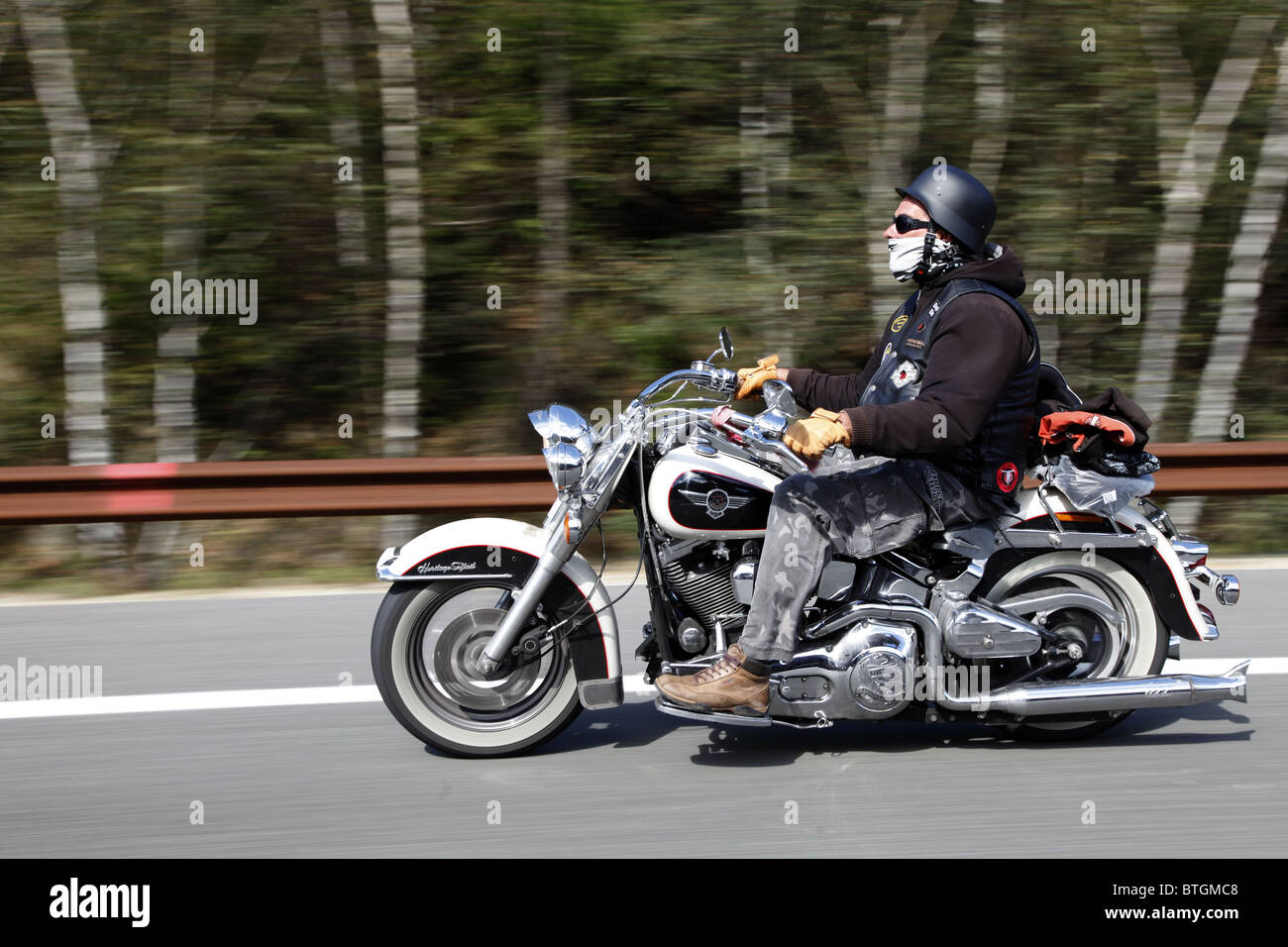 HARLEY DAVIDSON HERITAGE SOFTAIL AUTOBAHN GERMANY GERMANY AUTOBAHN ...