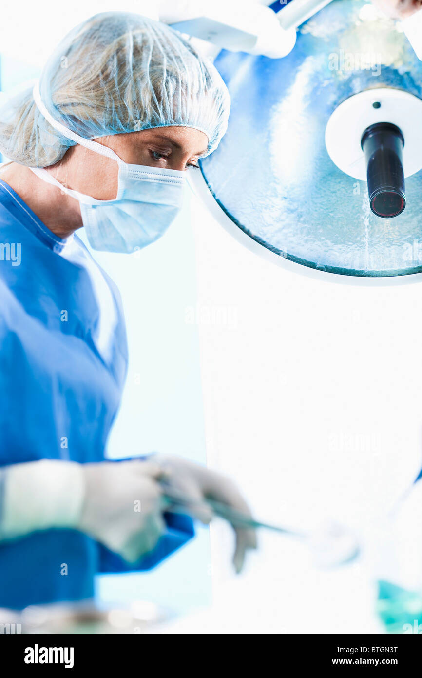 Sterilized gauze pad hi-res stock photography and images - Alamy