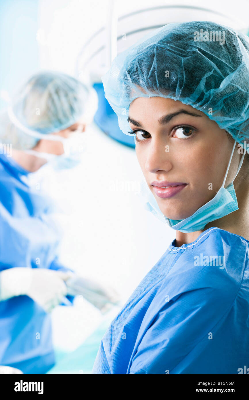 Medical personnel in operating room Stock Photo - Alamy