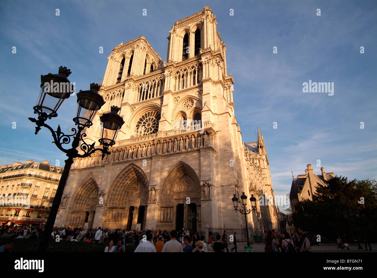 Western facade of Notre Dame de Paris, France Stock Photo - Alamy