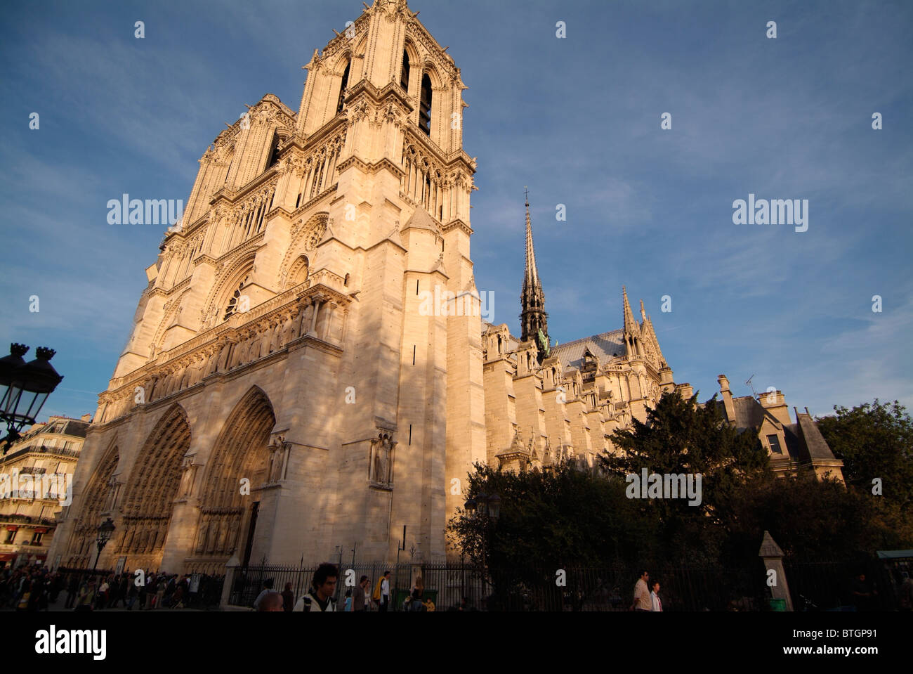 Western facade of Notre Dame de Paris, France Stock Photo - Alamy