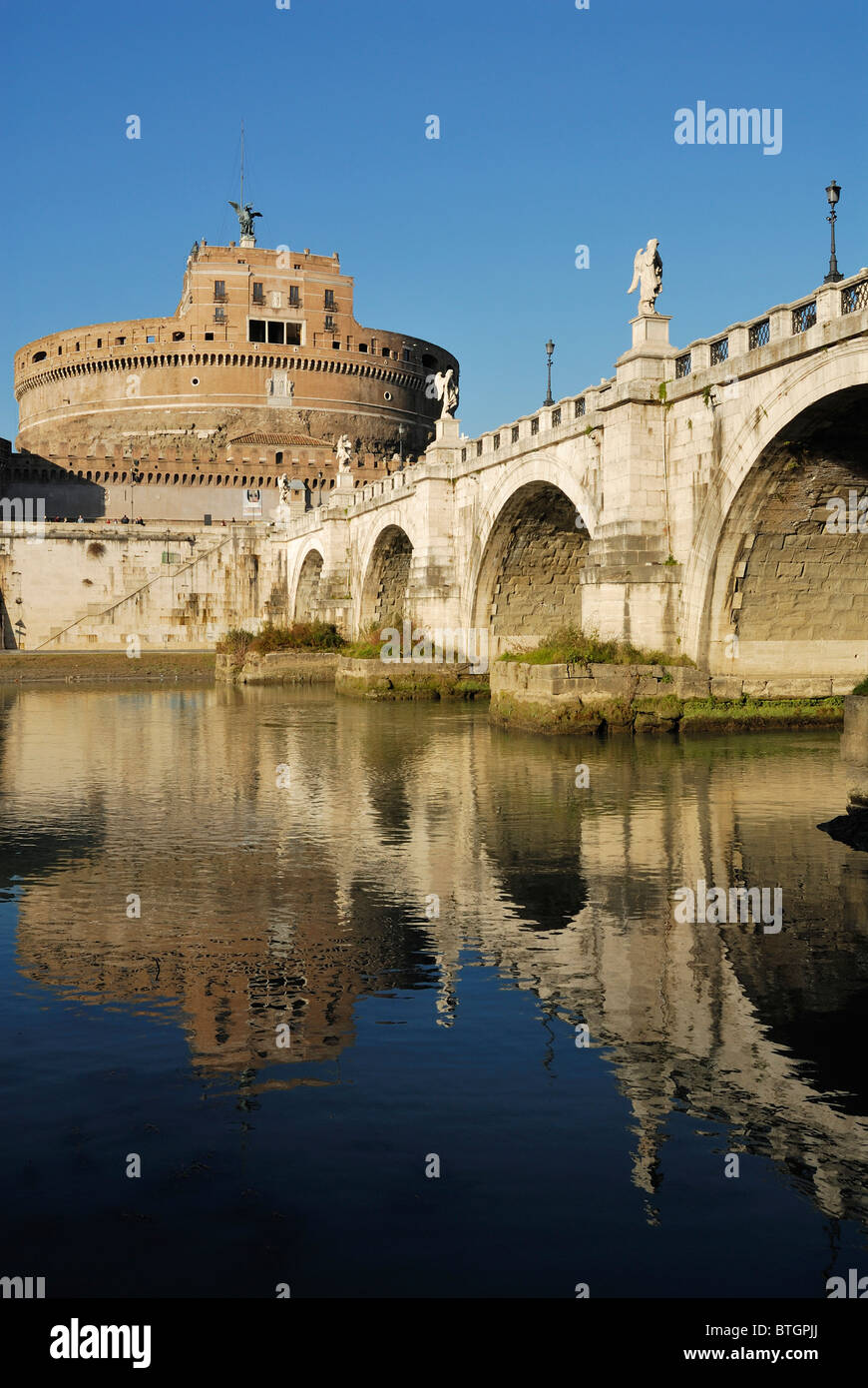Rome. Italy. Castel Sant' Angelo & Bernini's baroque angels on Ponte Sant' Angelo Stock Photo ...
