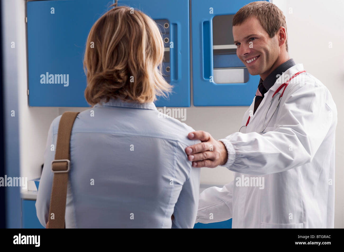 Patient visiting doctor Stock Photo - Alamy