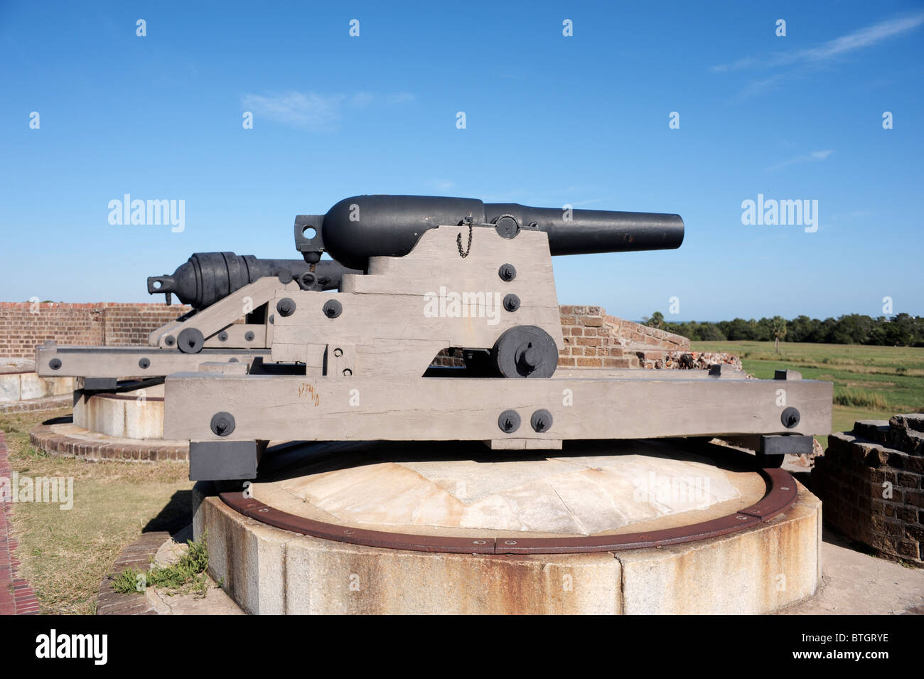Smooth bore cannons hi-res stock photography and images - Alamy