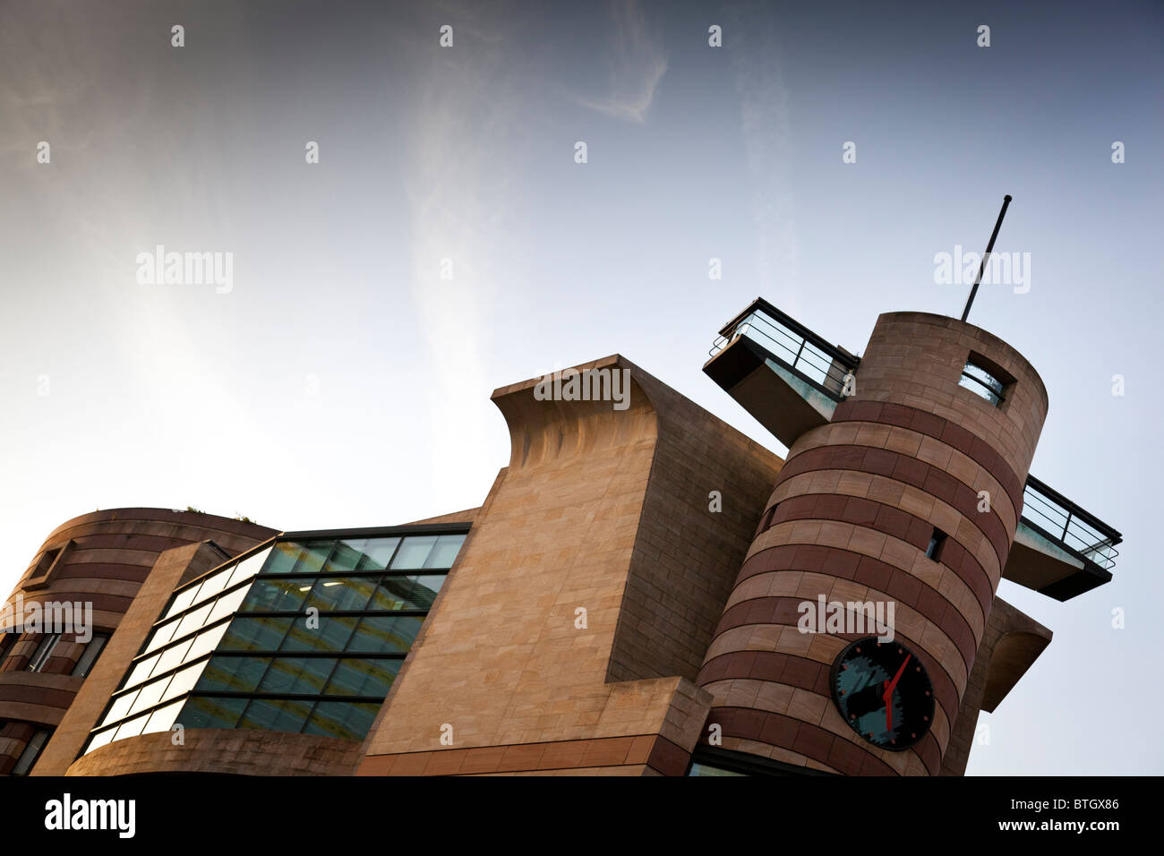 The upper facade of No 1 Poultry, London, designed by James Sterling ...