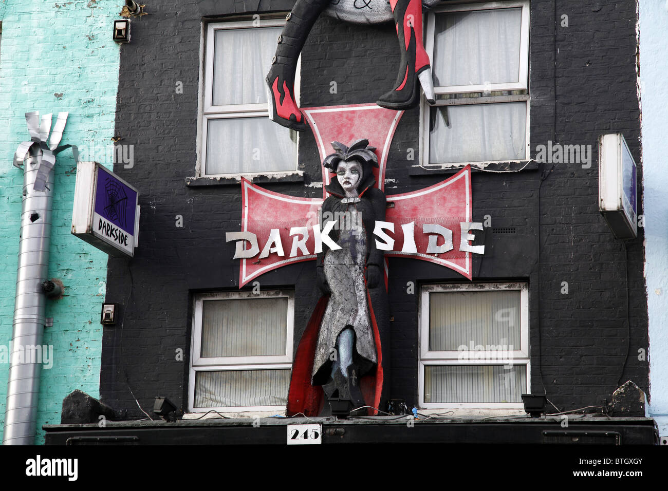 Dark Side sign. Camden High Street. London Stock Photo - Alamy